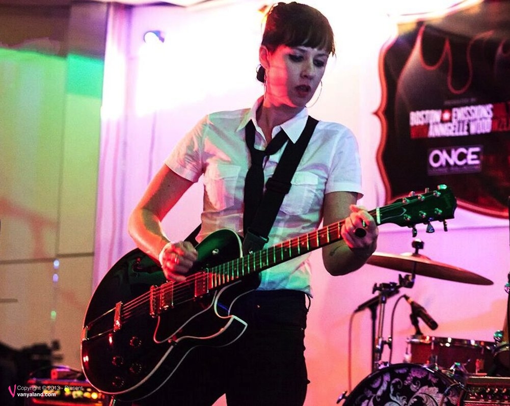 Abbie Barrett wins Night 4 of the Rock And Roll Rumble; watch video ...