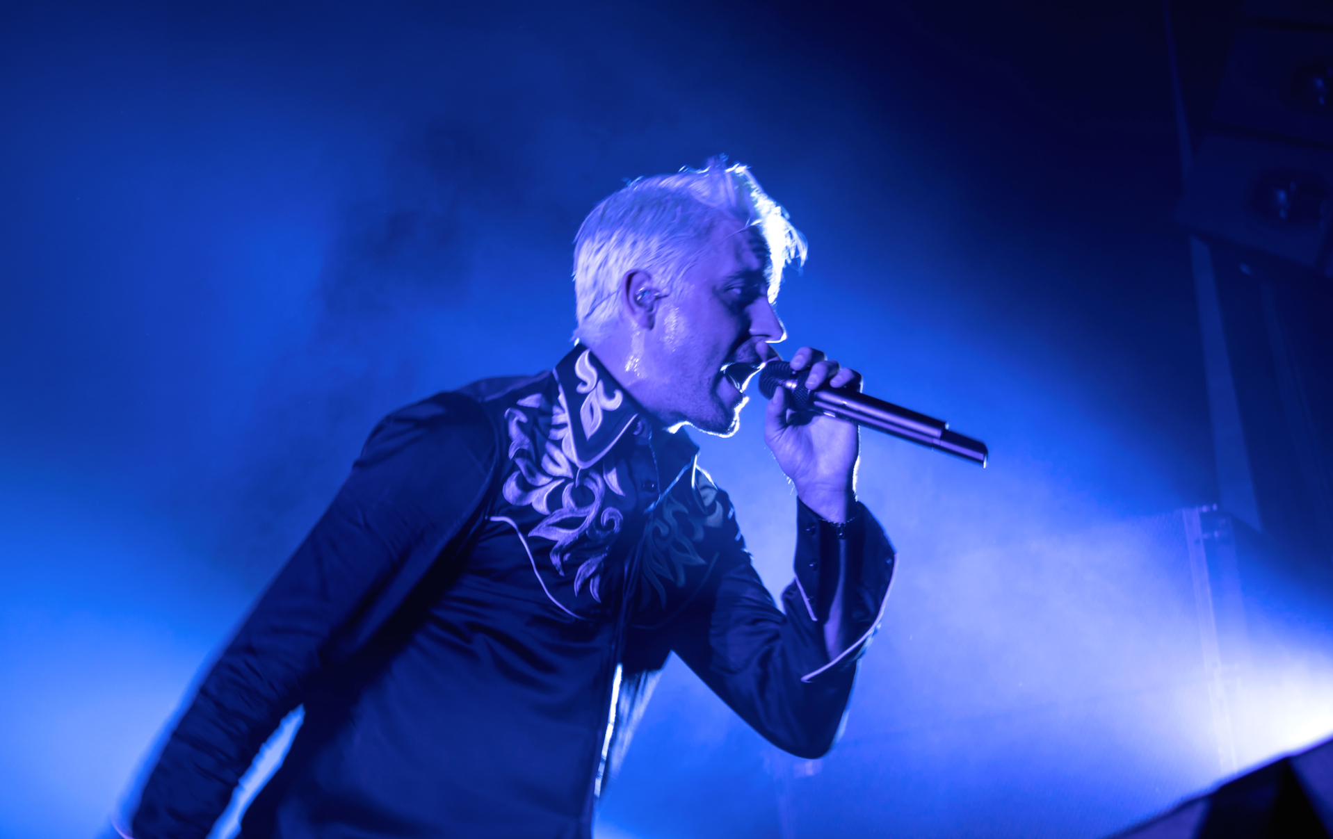 G-Eazy and his boys deliver 'Endless Summer' vibes of fun and wild energy